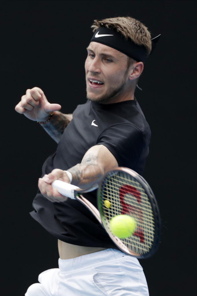 Alex Molcan - tennis MAGAZIN