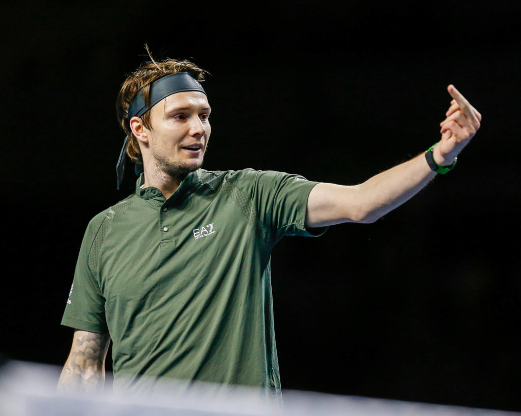 Alexander Bublik lobt Zverev, schimpft aber über die Rücktritte von ...